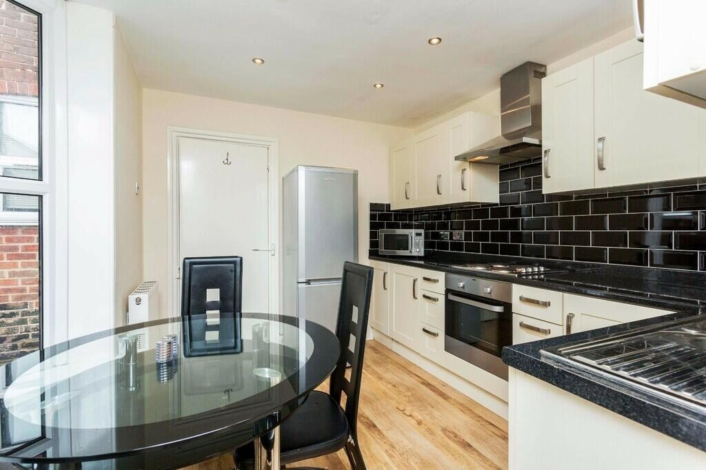 4 bedroom house for rent Clive Road, Portsmouth, PO1 5JE | UniHomes