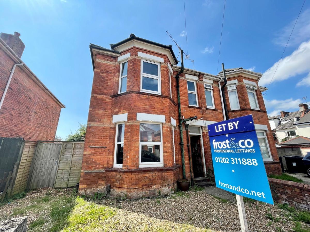 4 bedroom house for rent Shelbourne Road Bournemouth, BH8 8RD | UniHomes