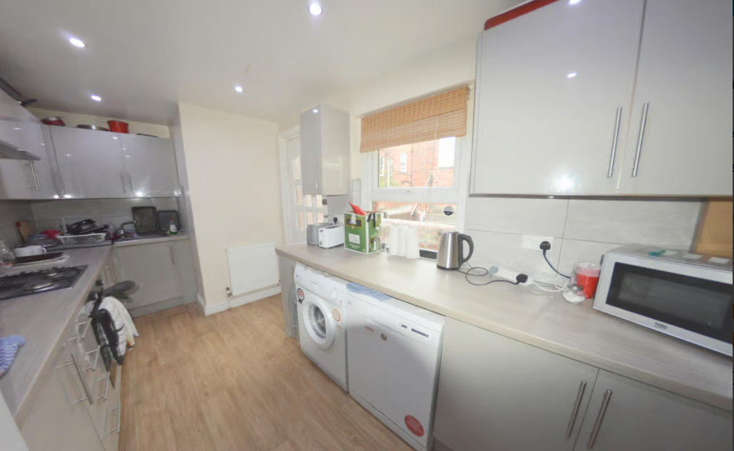 7 bedroom house for rent Manor Drive, Leeds, LS6 1DE | UniHomes