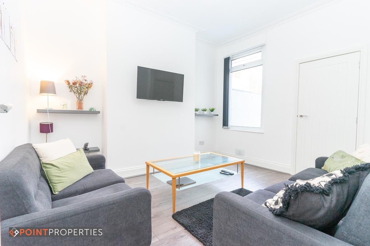 4 bedroom apartment for rent Langton Road Liverpool, L15 2HT | UniHomes