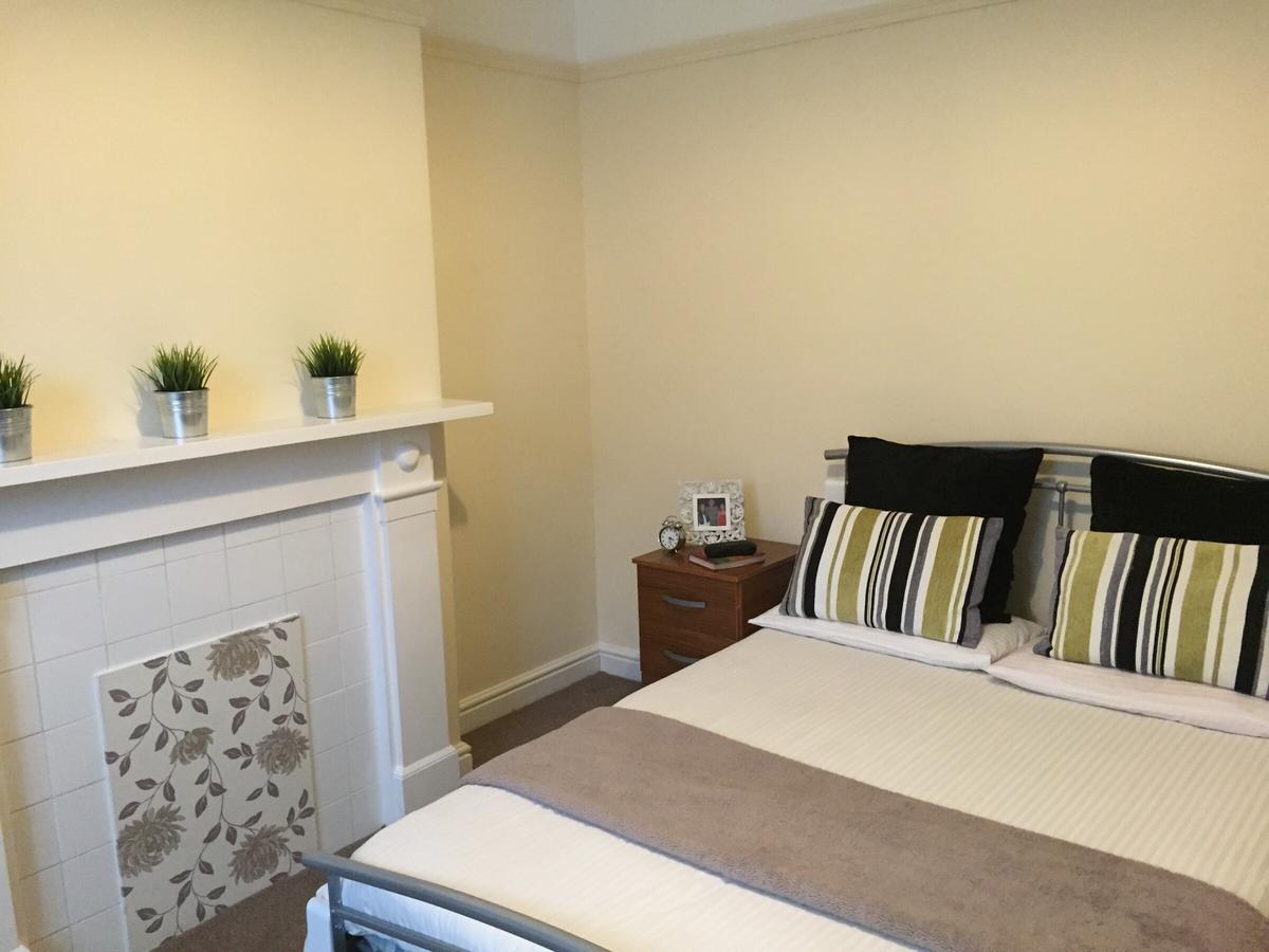 4 bedroom house for rent Dunlop Avenue Nottingham, NG7 2BW | UniHomes