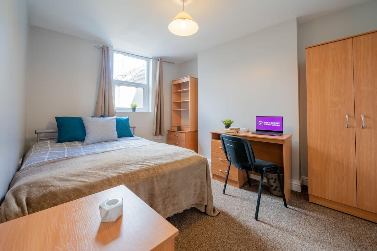 6 bedroom house for rent Rhyddings Terrace, Swansea, SA2 0DP | UniHomes