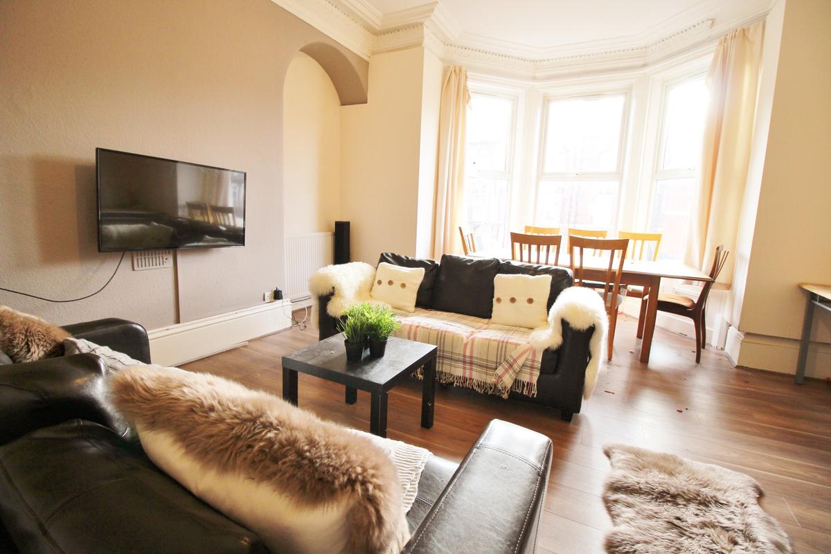 8 bedroom house for rent Kensington, Leeds, LS6 1BE | UniHomes