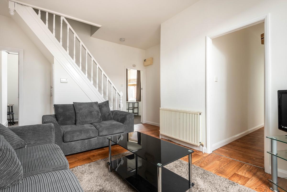 4 bedroom apartment for rent Sharrow Vale Road Sheffield, S11 8ZH ...