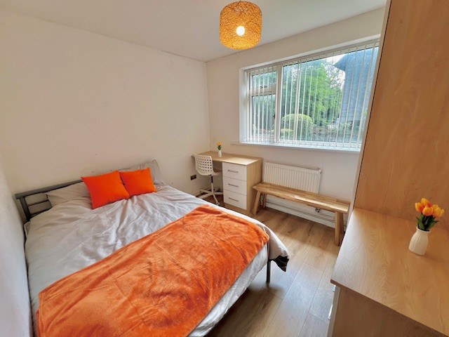3 bedroom house for rent The Poplars Leeds, LS6 2BT | UniHomes