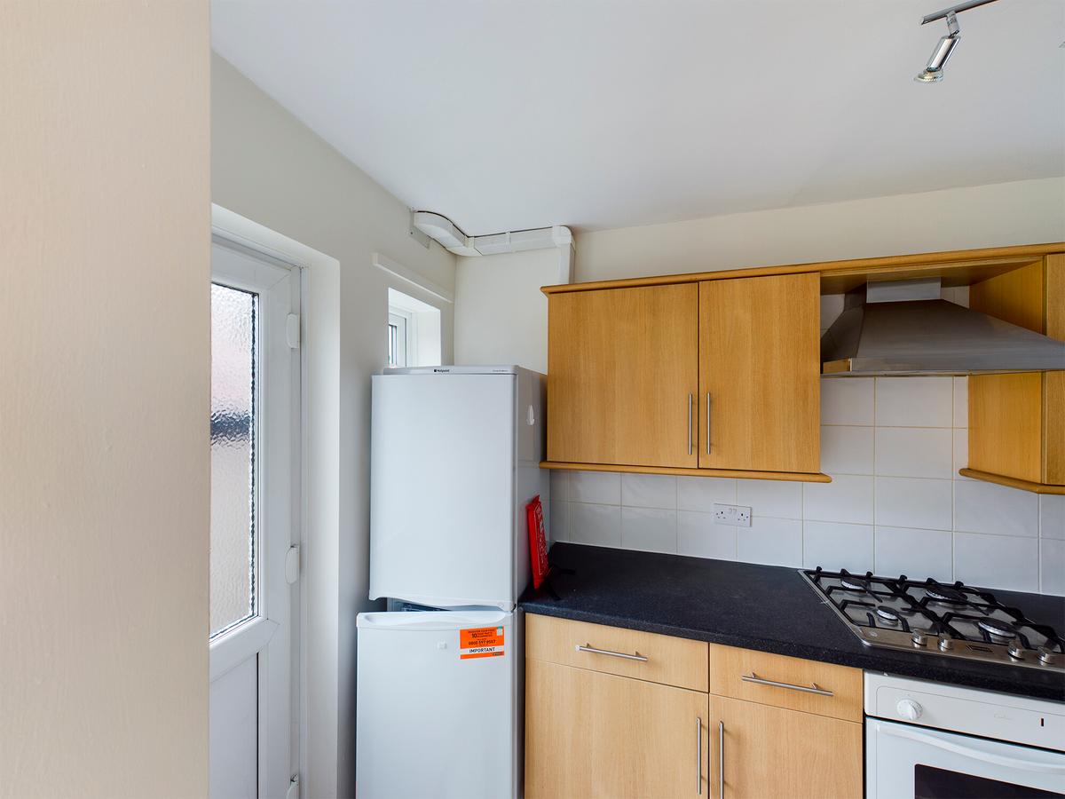 3 Bedroom House For Rent Charles Avenue Nottingham Ng9 2sh Unihomes