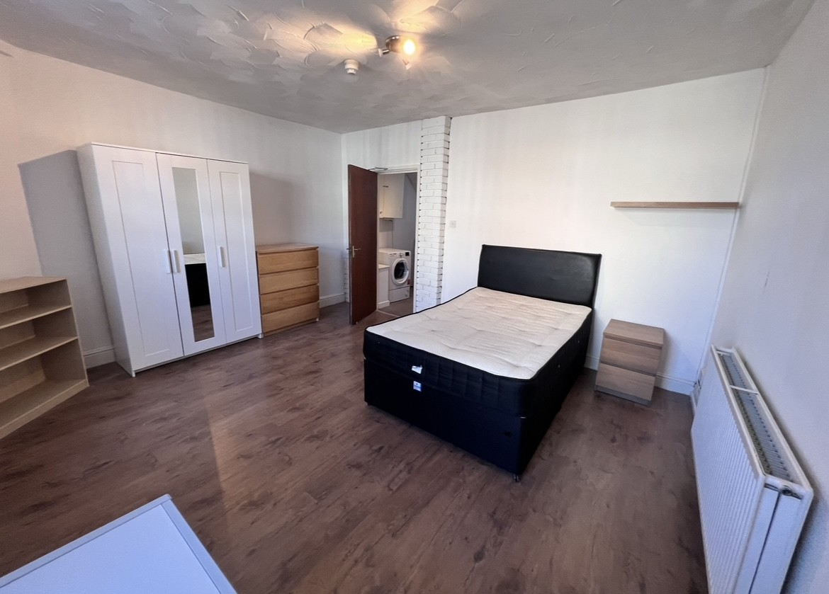 6 bedroom house for rent Harriet Street, Cardiff, CF24 4BX | UniHomes