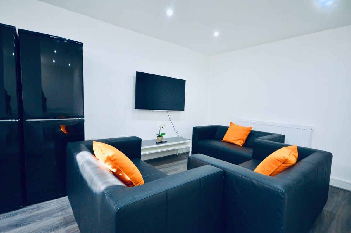 9 bedroom house for rent Lawrence Road Liverpool, L15 0EG | UniHomes