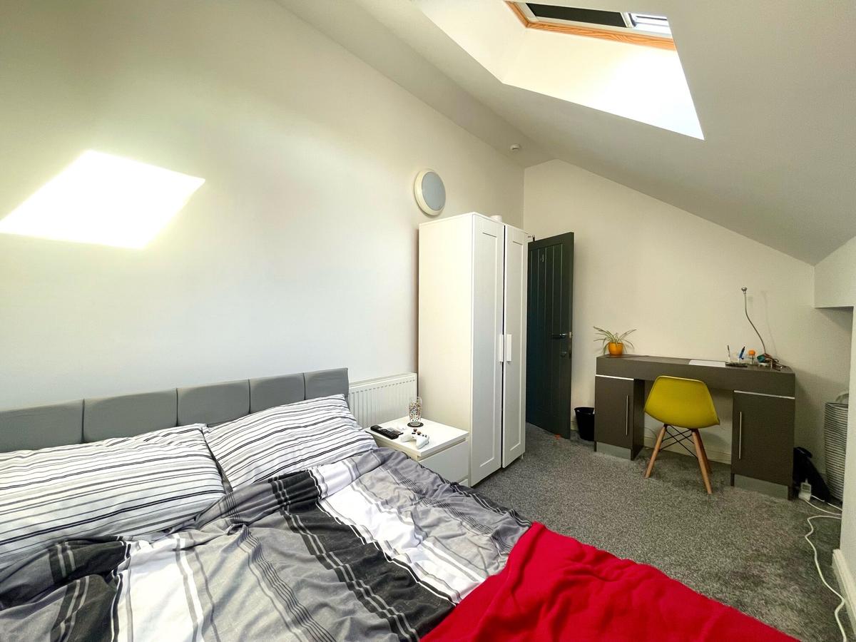 5 bedroom house for rent Adamsdown Square, Cardiff, CF24 0EZ | UniHomes