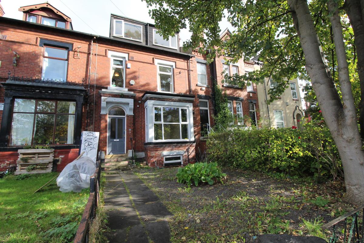 8 bedroom house for rent Ash Grove, Leeds, LS6 1AX | UniHomes