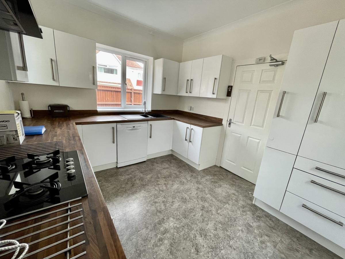 6 bedroom house for rent Talbot Hill Road Bournemouth, BH9 2JT | UniHomes