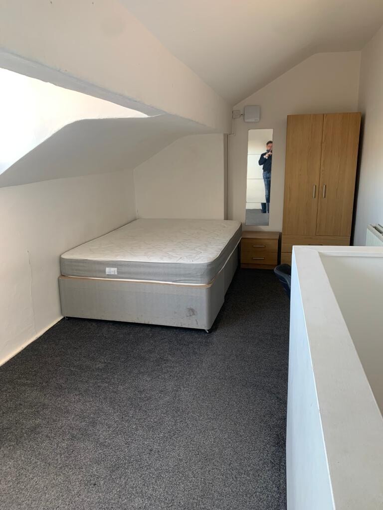 2 bedroom house for rent Harold Road, Leeds, LS6 1PR | UniHomes