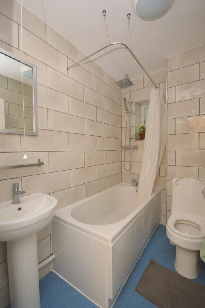 6 bedroom house for rent Hanover Terrace Brighton, BN2 9SP | UniHomes