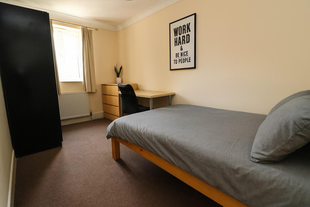 6 bedroom house for rent Highfield Southampton, SO17 3RE | UniHomes