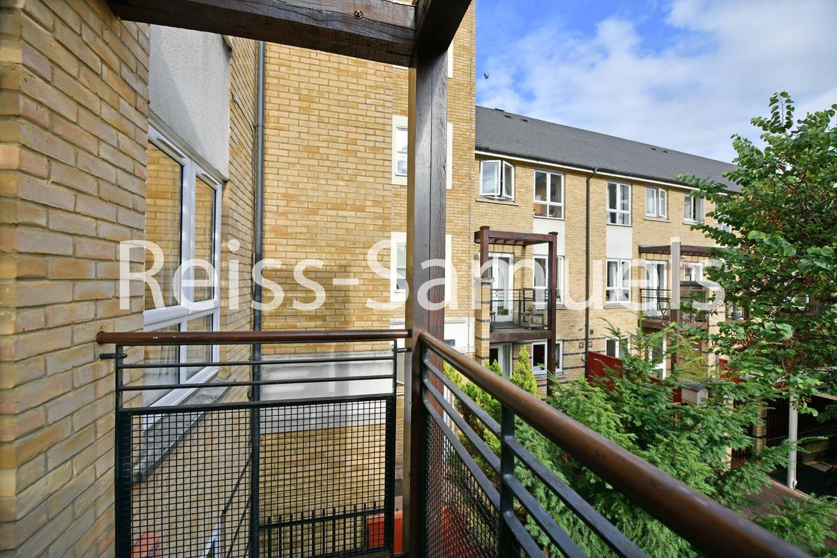 6 bedroom house for rent St. Davids Square London, E14 3WH | UniHomes