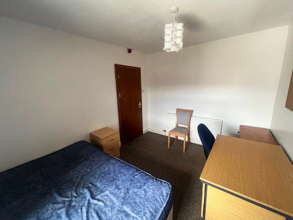 3 bedroom apartment for rent Victoria Terrace Swansea, SA1 4LS | UniHomes