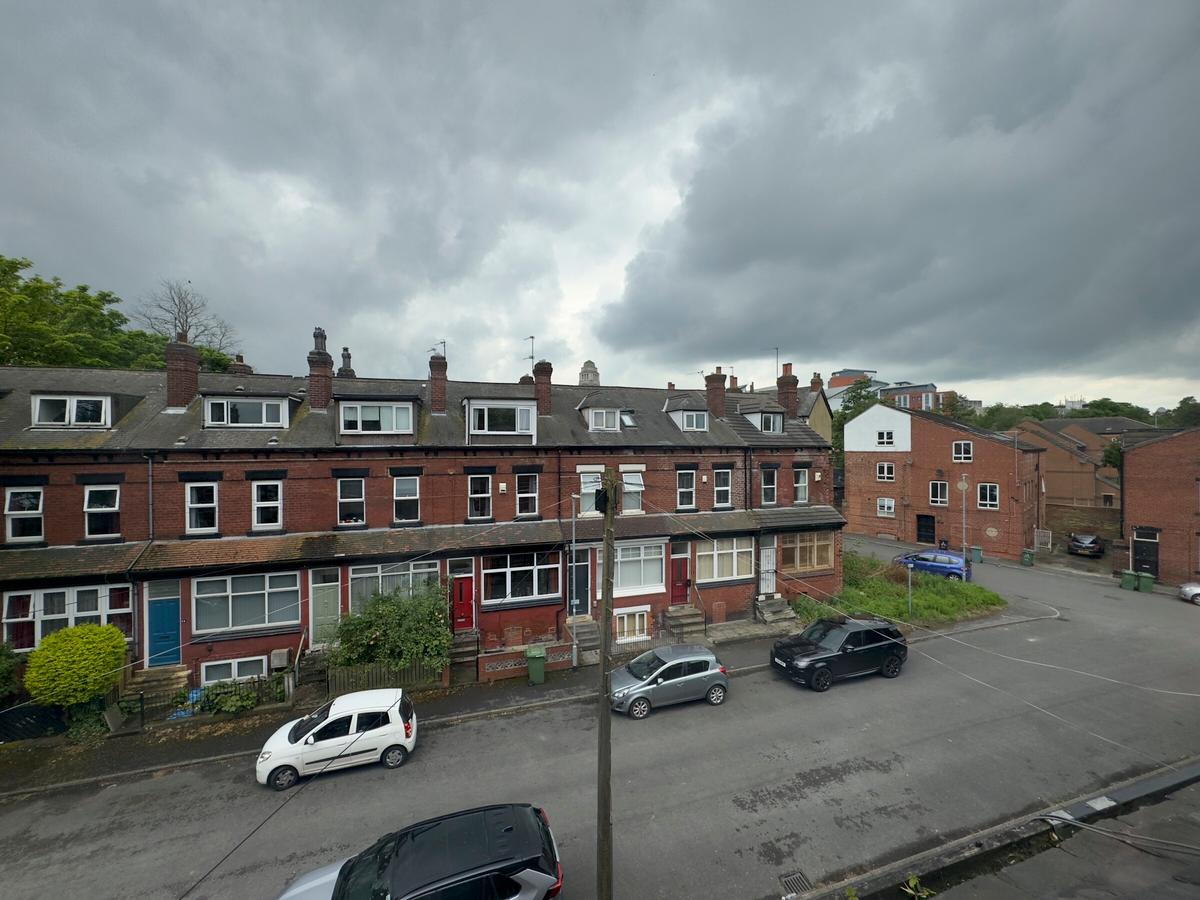 3 bedroom house for rent Winfield Terrace Leeds, LS2 9BD | UniHomes