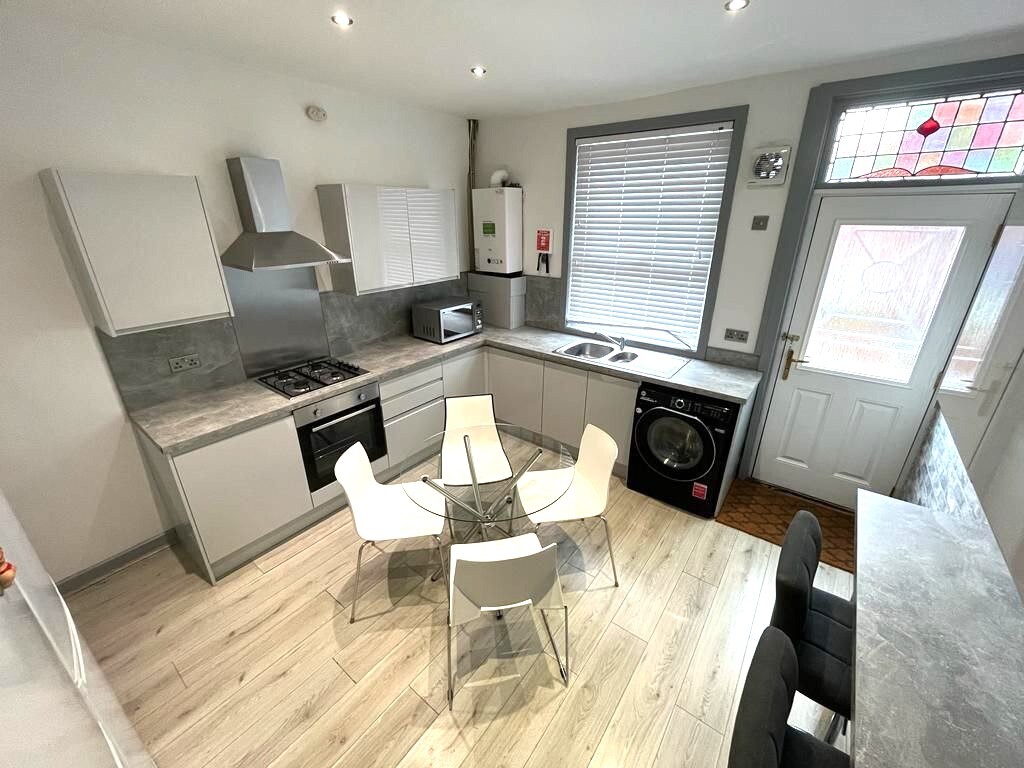 6 bedroom house for rent Welton Place, Leeds, LS6 1EW | UniHomes