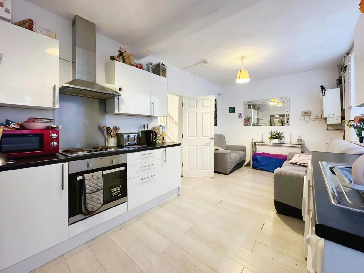 5 bedroom house for rent Harborough Road, Southampton, SO15 2FY | UniHomes