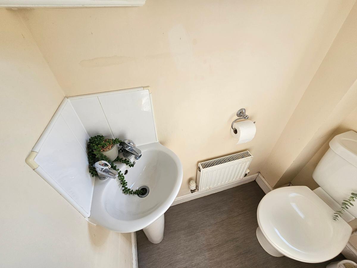 4 Bedroom House For Rent Alicante Way Norwich Nr5 8bx Unihomes