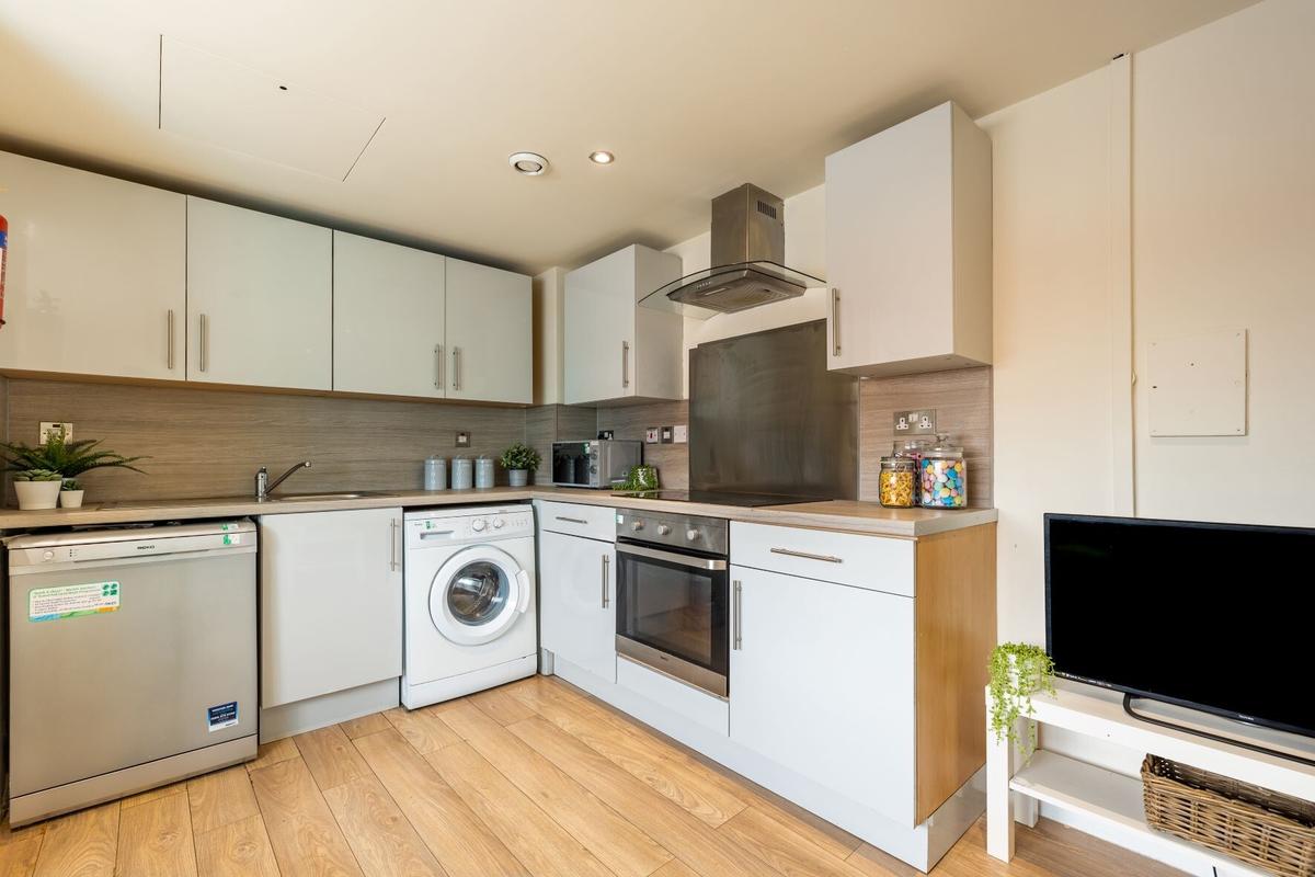 7 bedroom apartment for rent Regent Terrace Sheffield, S3 7QA | UniHomes