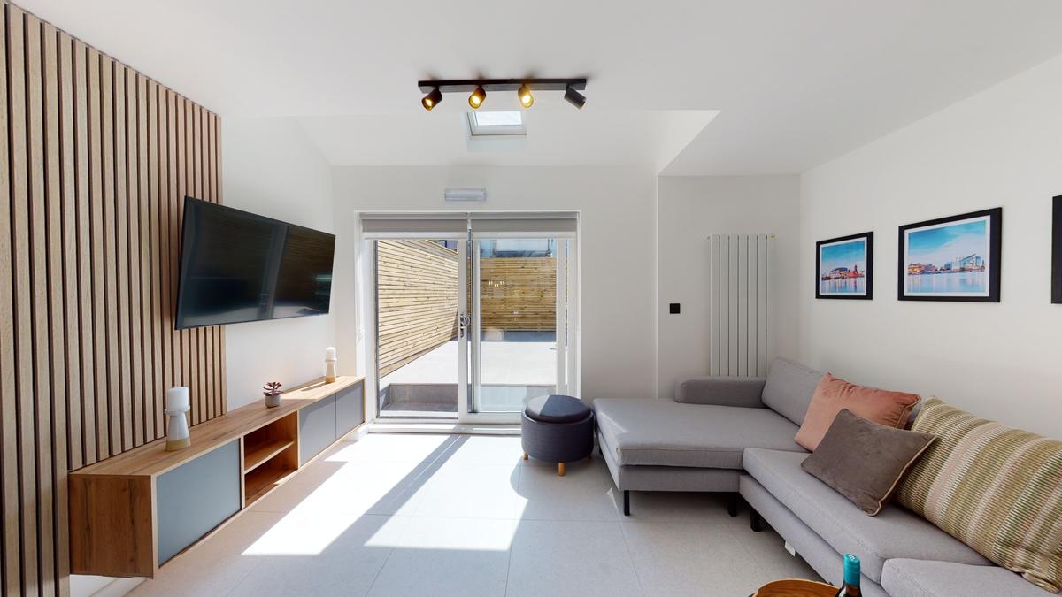 6 bedroom house for rent Robert Street Cardiff, CF24 4PD | UniHomes