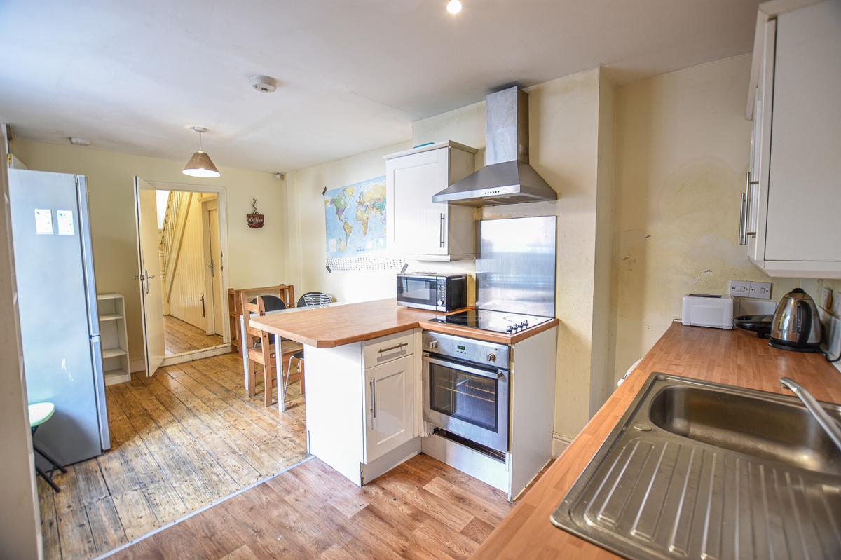 5 bedroom house for rent Daisy Bank Road Manchester, M14 5QP | UniHomes