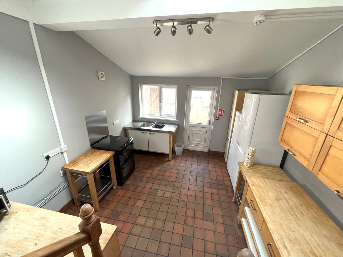 6 bedroom house for rent Laxey Road Bristol, BS7 0JA | UniHomes
