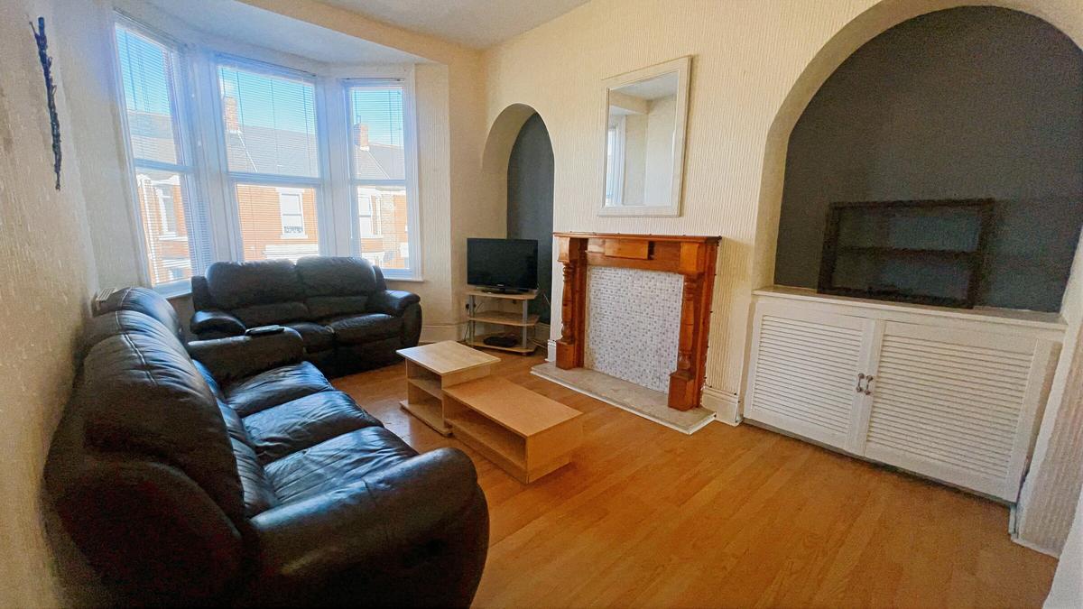 4 bedroom apartment for rent Simonside Terrace Newcastle, NE6 5DR ...