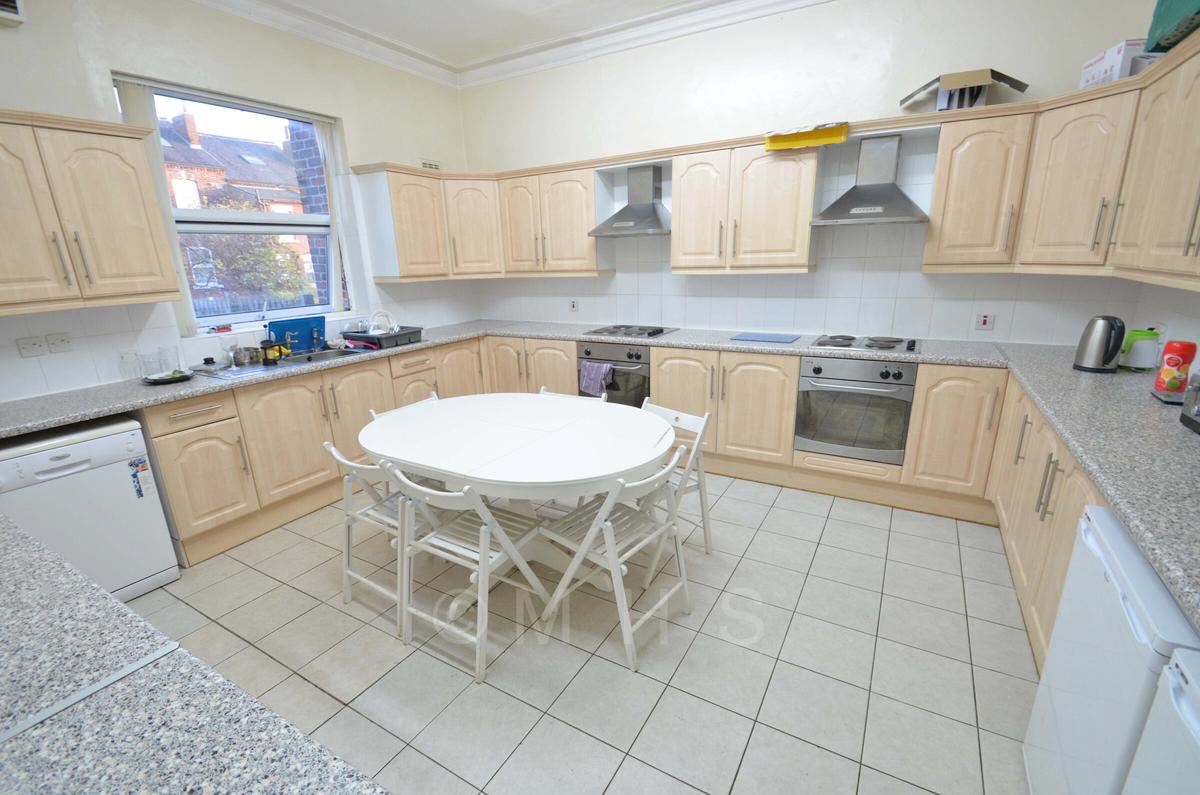 9 bedroom house for rent Consort Terrace, Leeds, LS3 1ET | UniHomes