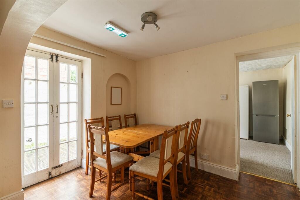7 bedroom house for rent Holly Avenue Newcastle, NE2 2PY | UniHomes
