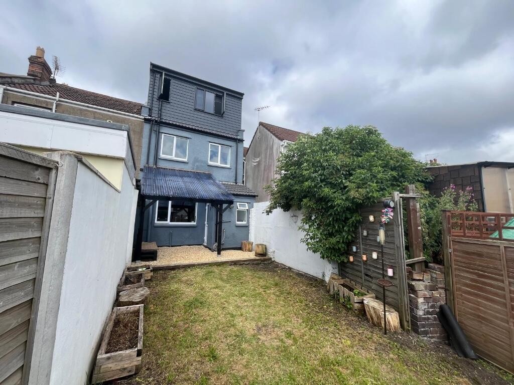 5 bedroom house for rent Lodge Causeway Bristol, BS16 3JP | UniHomes