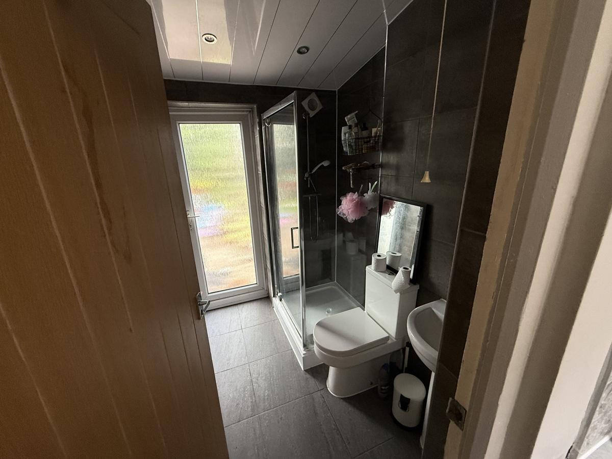 5 bedroom house for rent Coburn Street Cardiff, CF24 4BQ | UniHomes