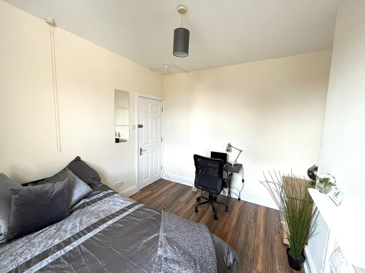 6 bedroom house for rent Laxey Road Bristol, BS7 0JA | UniHomes