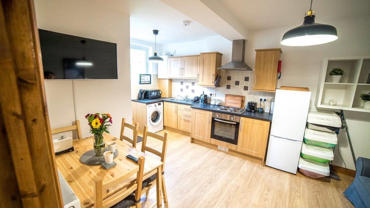 2 bedroom house for rent Heathfield Swansea, SA1 6EL | UniHomes