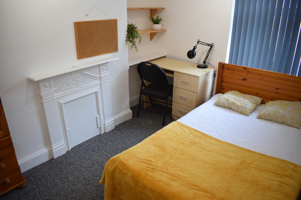 8 bedroom house for rent Cathays Terrace Cardiff, CF24 4HU | UniHomes