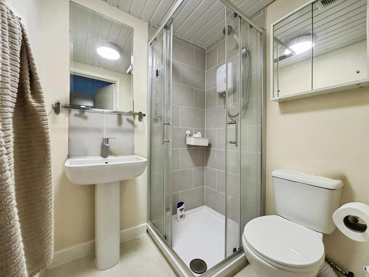 3 bedroom apartment for rent Brookvale Road Southampton, SO17 1QN ...