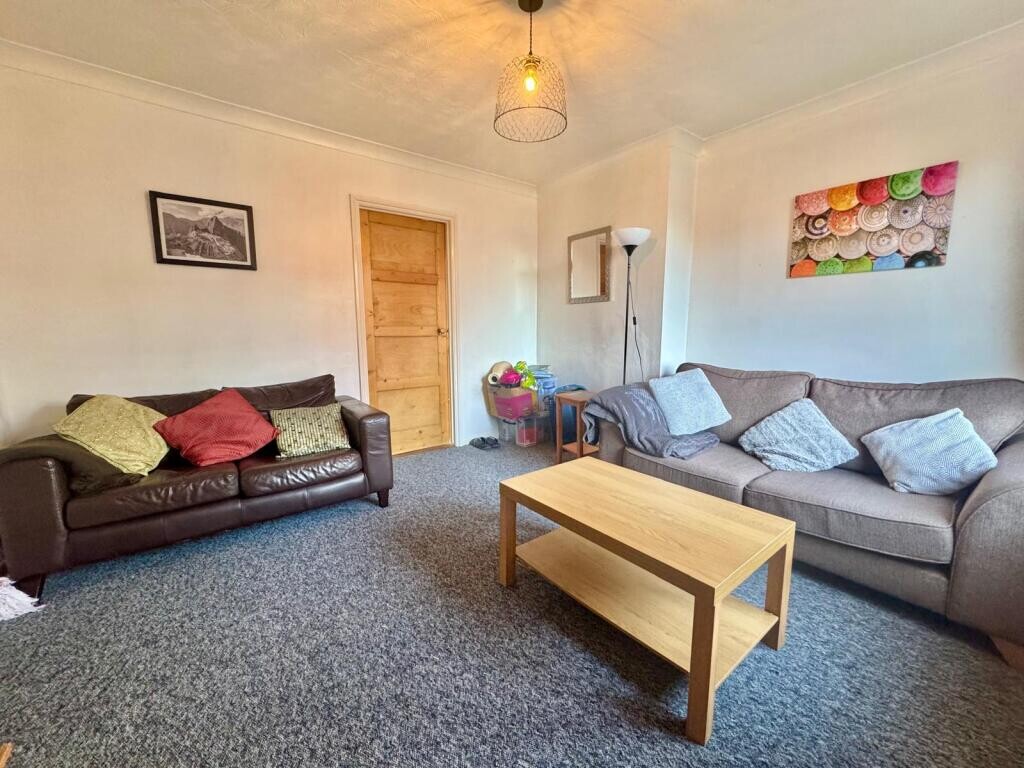 4 bedroom house for rent Edgeworth Road Norwich, NR5 8JD | UniHomes
