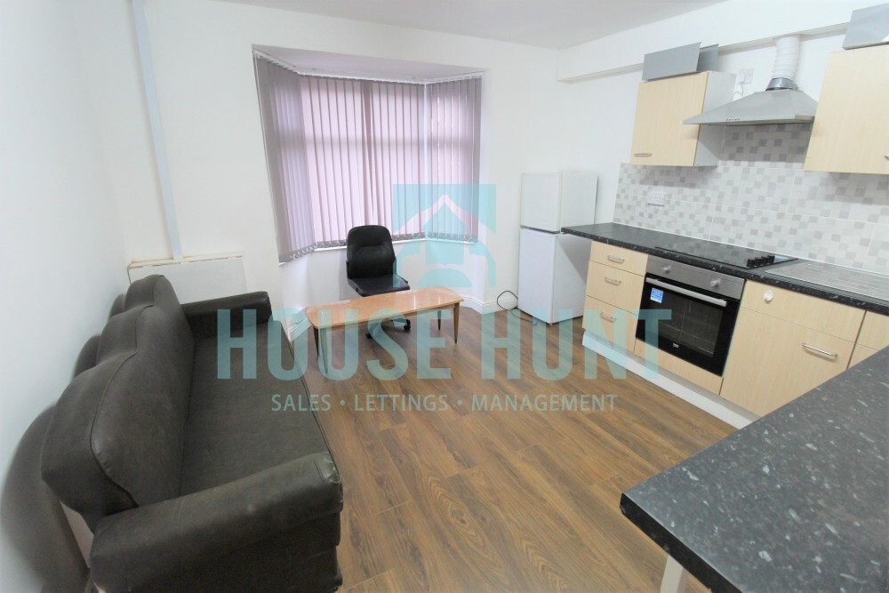 2 bedroom house for rent Raddlebarn Road, Birmingham, B29 6HQ | UniHomes