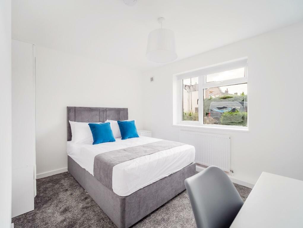 5 bedroom house for rent Blenheim Drive, Bristol, BS34 7AX | UniHomes