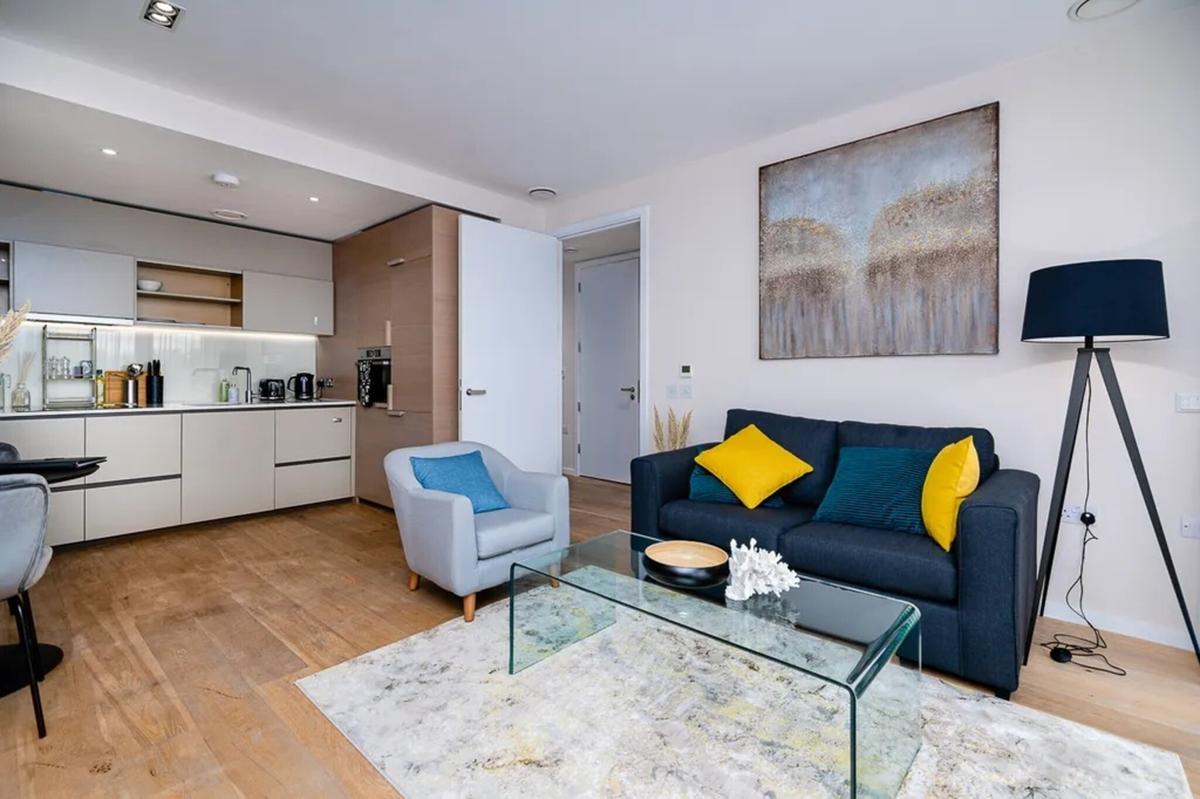 3 bedroom apartment for rent York Way Estate London, N7 9QD | UniHomes