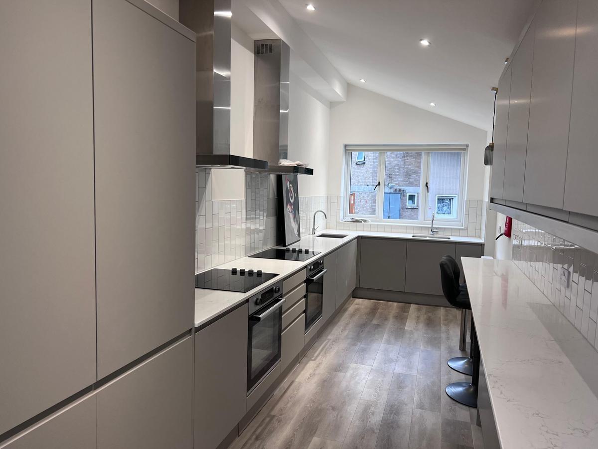 6 bedroom house for rent Church Road Lawrence Hill Bristol, BS5 9JA ...