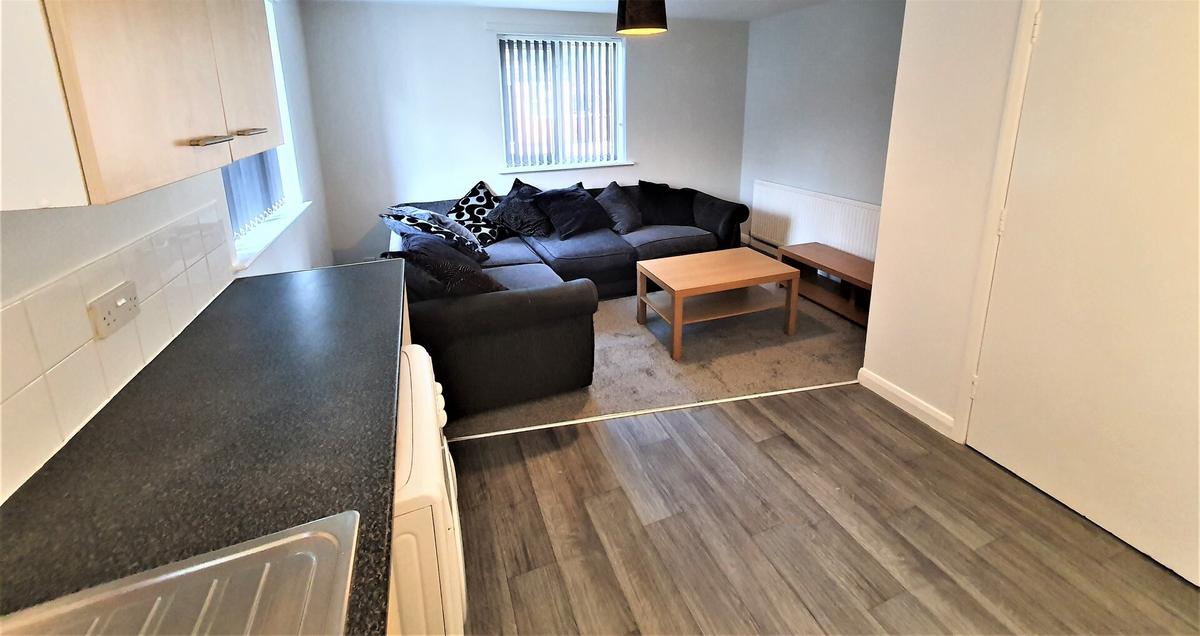2 bedroom house for rent 50 - 56 De Grey Street Hull, HU5 2SA | UniHomes