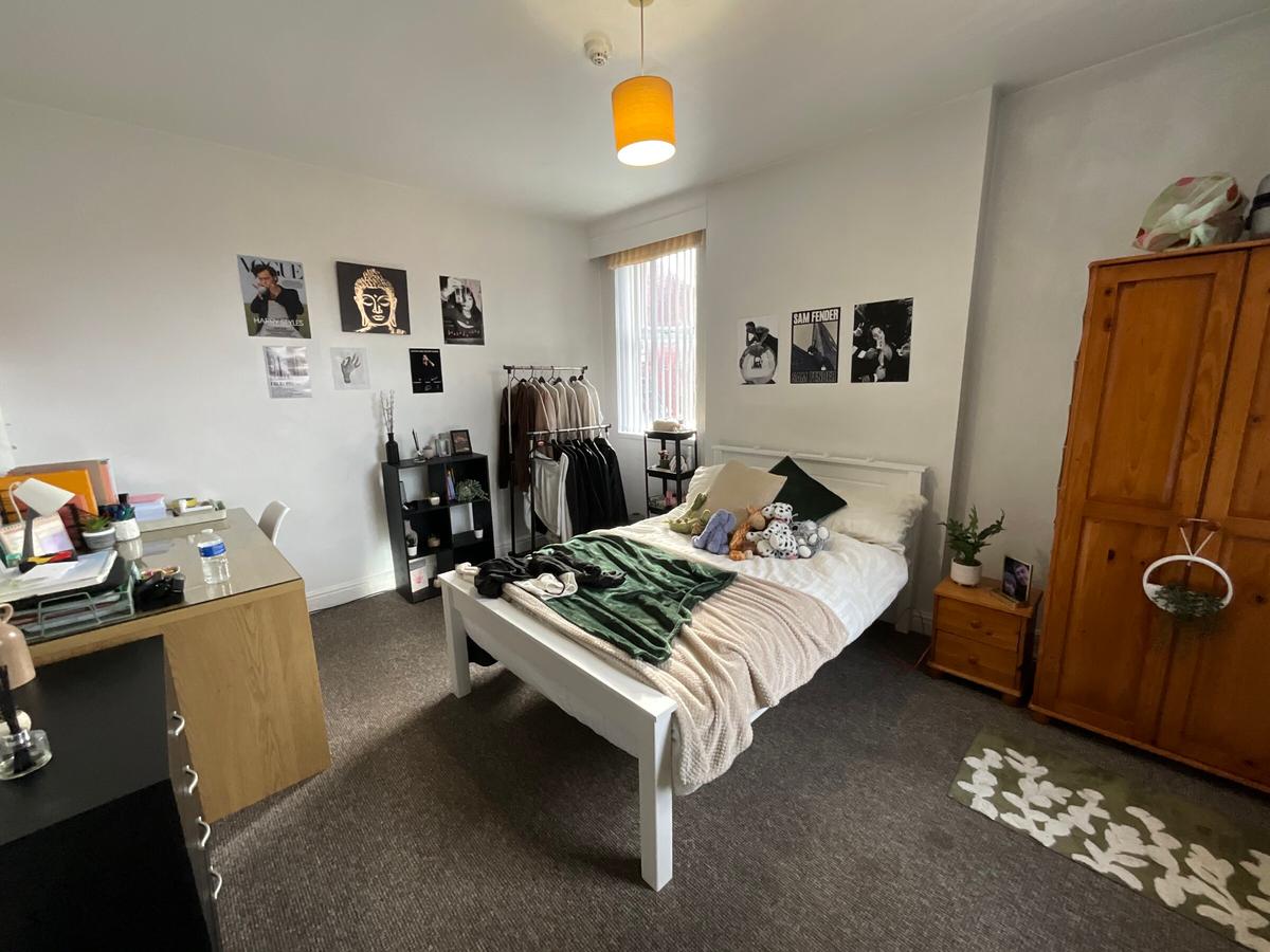 7 bedroom house for rent Derby Road, Nottingham, NG7 1PR | UniHomes