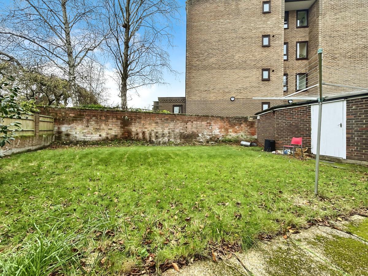 3 bedroom apartment for rent Brookvale Road Southampton, SO17 1QN ...