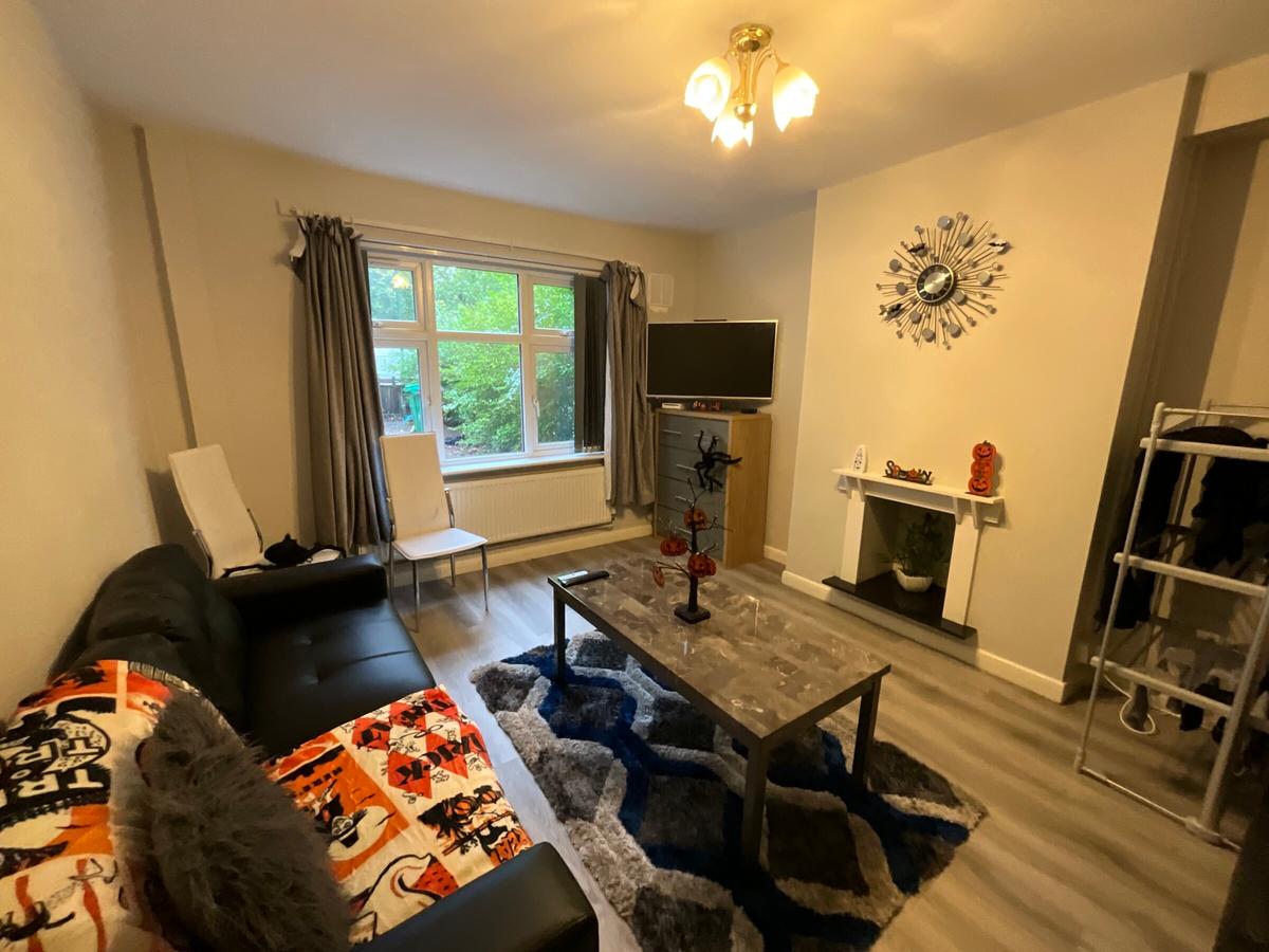 5 bedroom house for rent Woodside Road, Nottingham, NG9 2TL | UniHomes