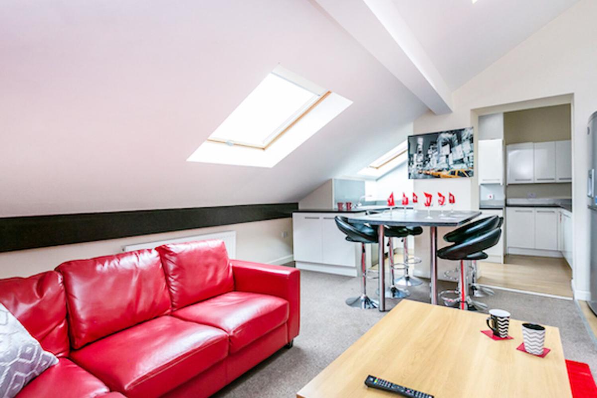 6 bedroom apartment for rent Tithebarn Street, Preston, PR1 1DL | UniHomes