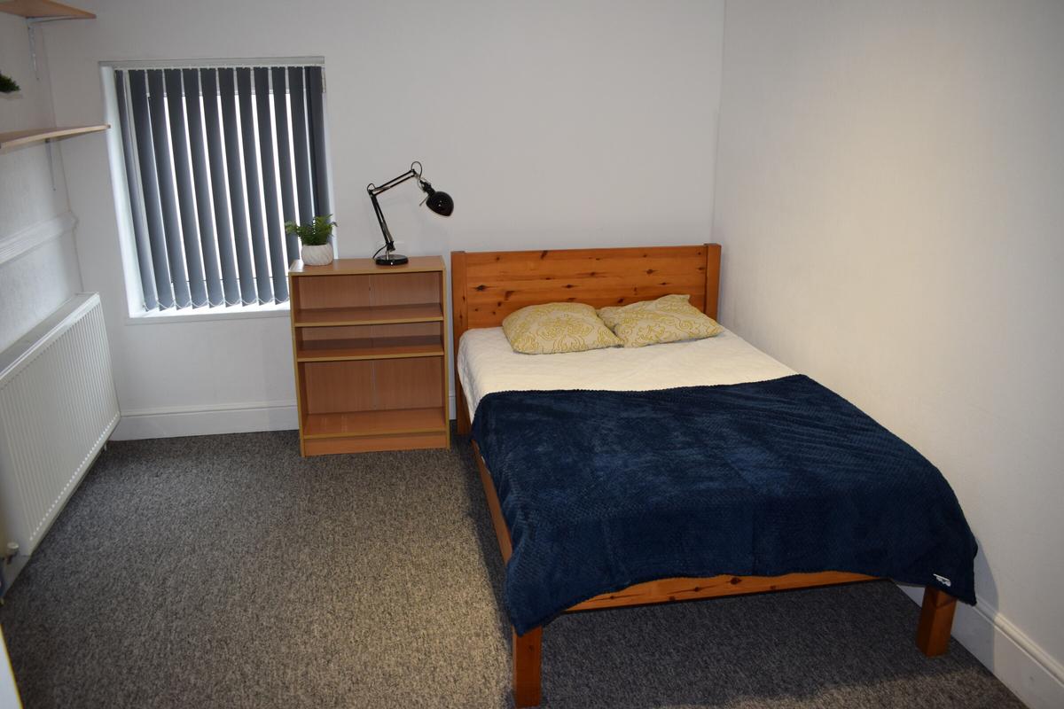 8 bedroom house for rent Cathays Terrace Cardiff, CF24 4HU | UniHomes