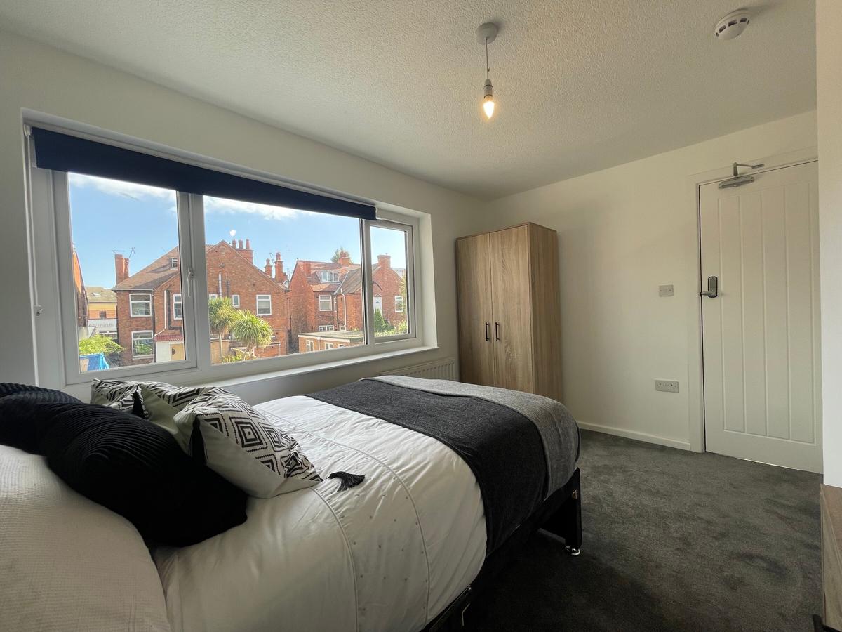 6 bedroom house for rent Waverley Avenue Nottingham, NG9 1HZ | UniHomes