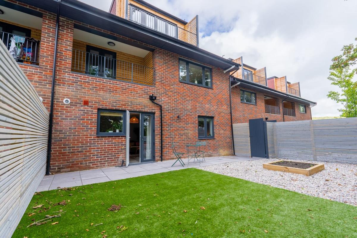 2 bedroom apartment for rent Park Close, Brighton, BN1 9DF | UniHomes